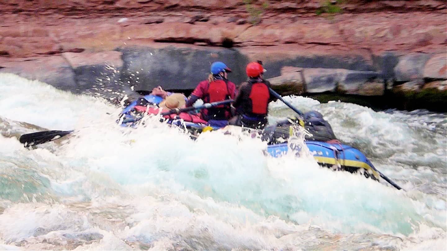Spending the Summer As a Whitewater Raft Guide - RiverBent